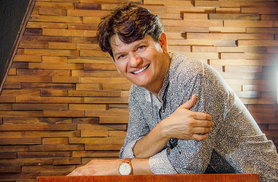 Alencastro estreia a conhecida música Oração pela Família | Música ...