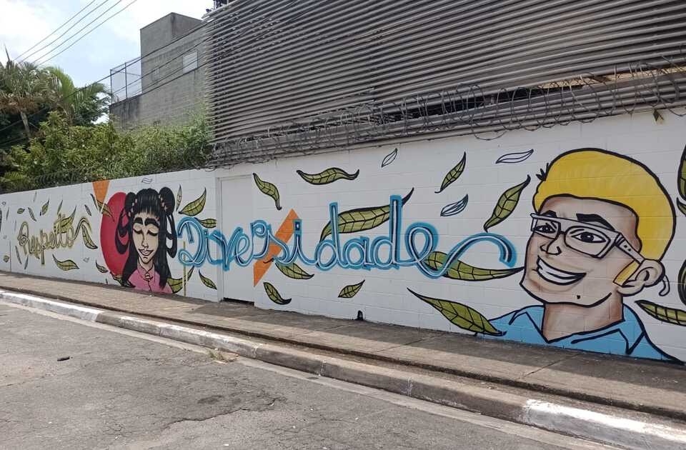 Pintura do Muro do Centro Social Irmã Tecla Merlo reforça a pluralidade ...
